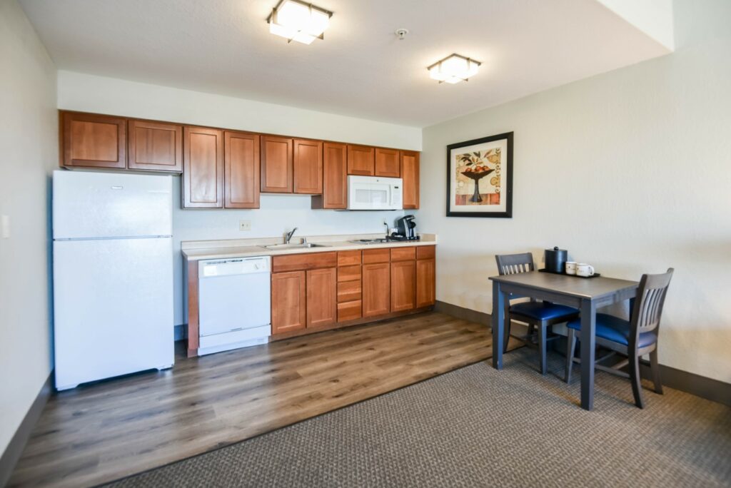 Elko NV Extended Stay Lodging | Shutters Extended Stay Hotel in Elko